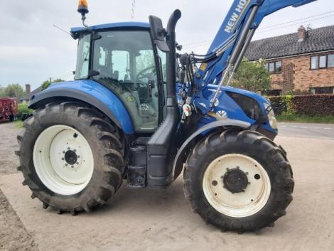 NEW HOLLAND T5.120 Tractor & Loader | T5.120